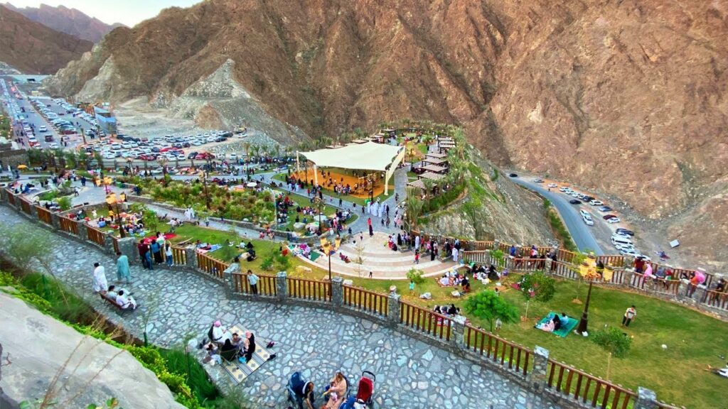 13 Adventure Things to Do Khorfakkan & Top Places to Visit